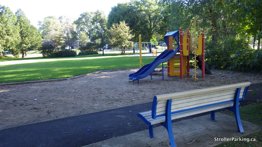 Pierre-Elliot Trudeau Park - StrollerParking